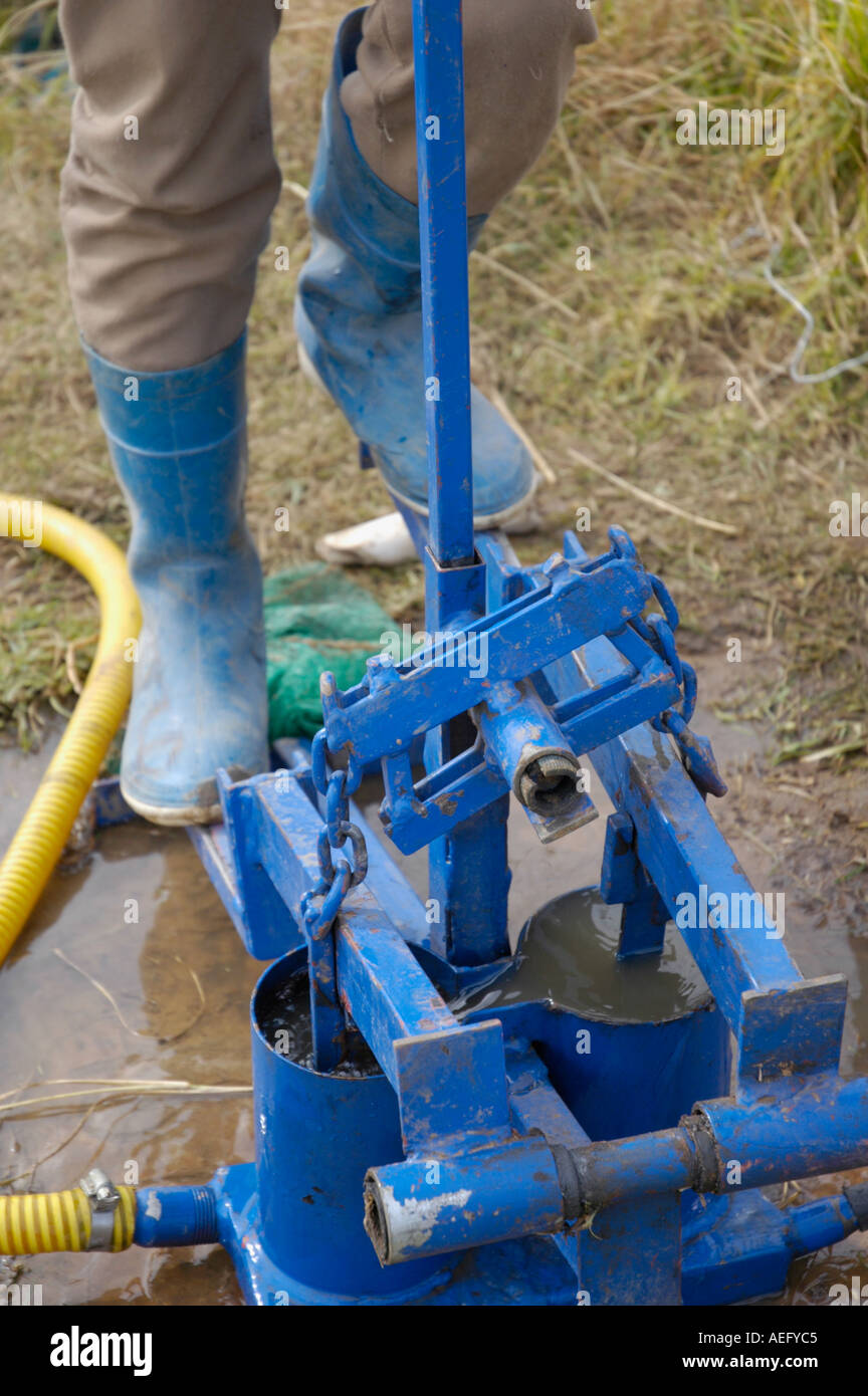Hand pump water resevoir irrigation hi-res stock photography and images ...