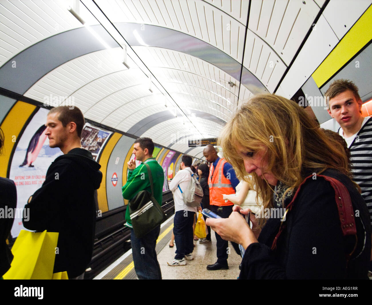London Underground-passengers waiting for the delayed train On The ...