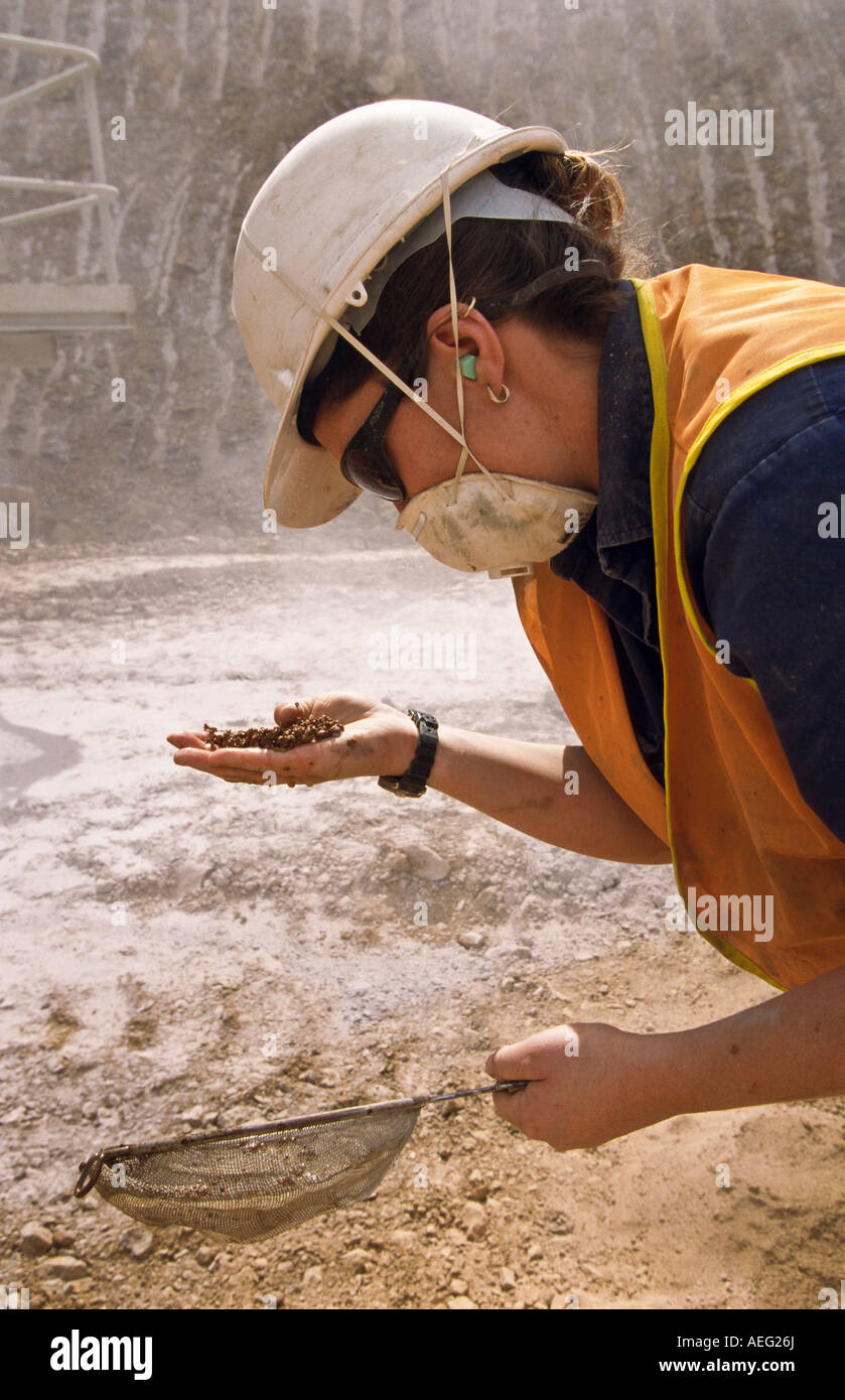 Female scientists australia hi-res stock photography and images - Alamy