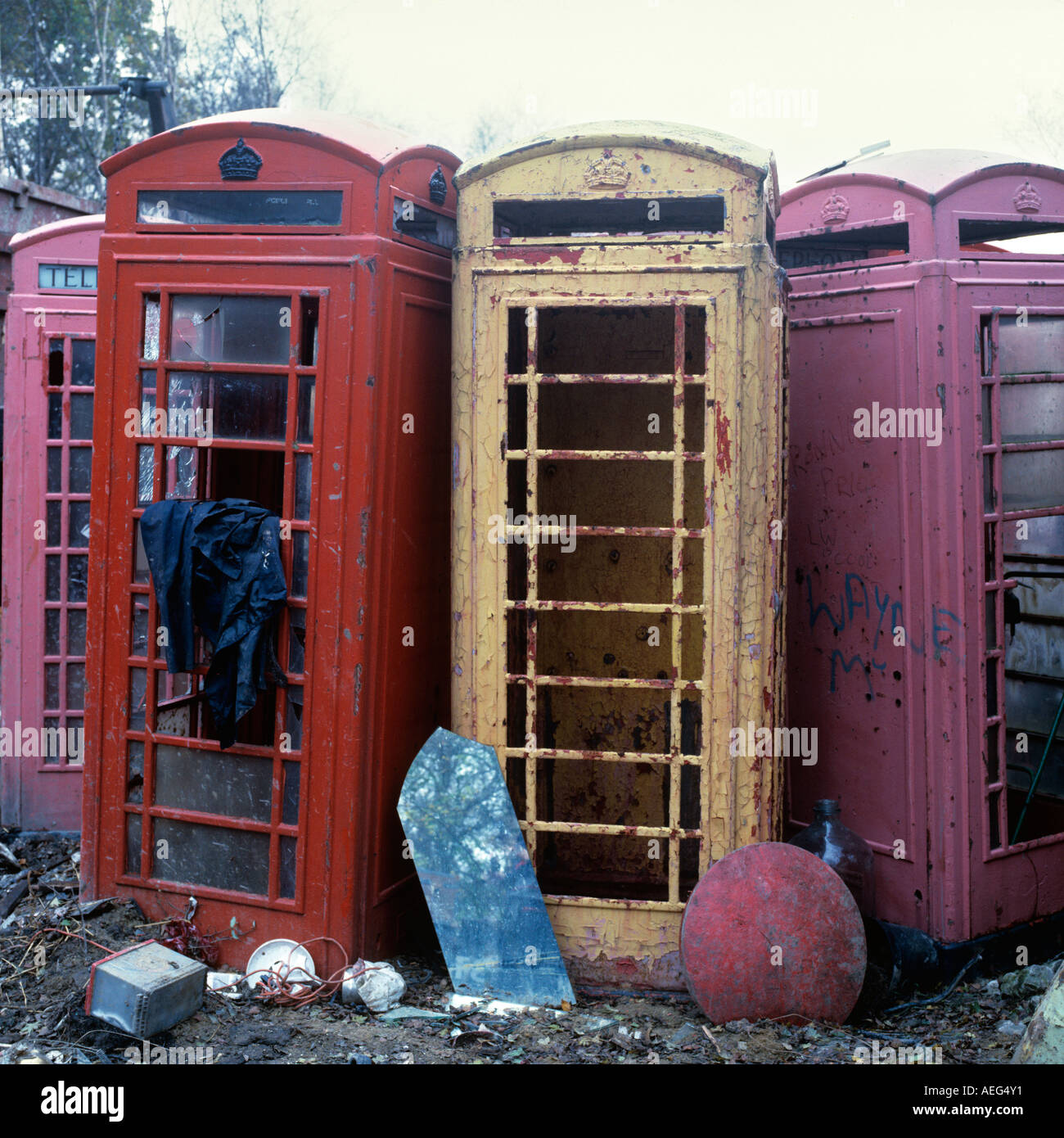 Broken telephone boxes High Resolution Stock Photography and Images - Alamy