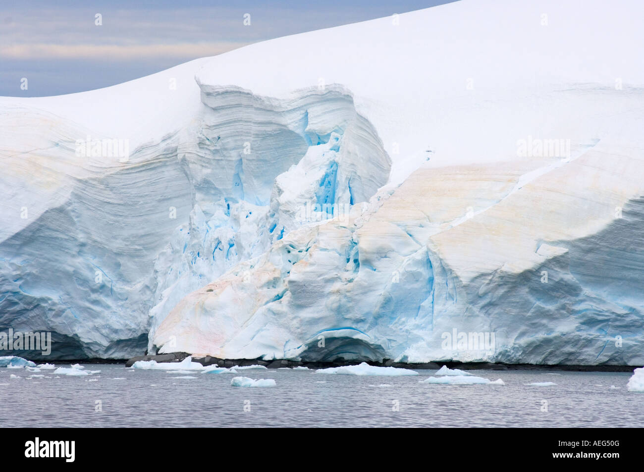 frozen glacial landscape along the western Antarctic peninsula Stock ...