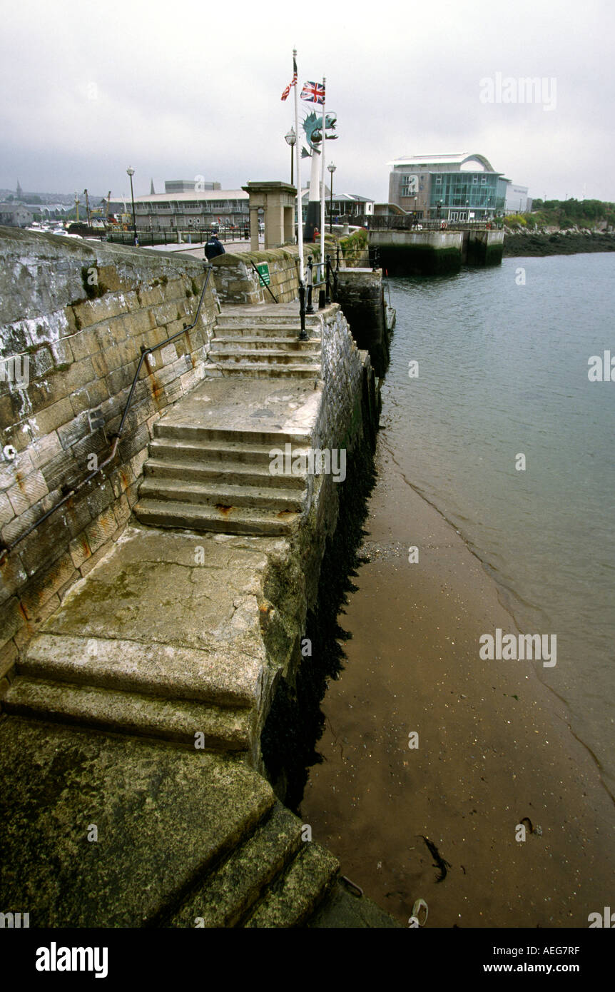 Devon Plymouth Harbour the Mayflower steps Stock Photo - Alamy
