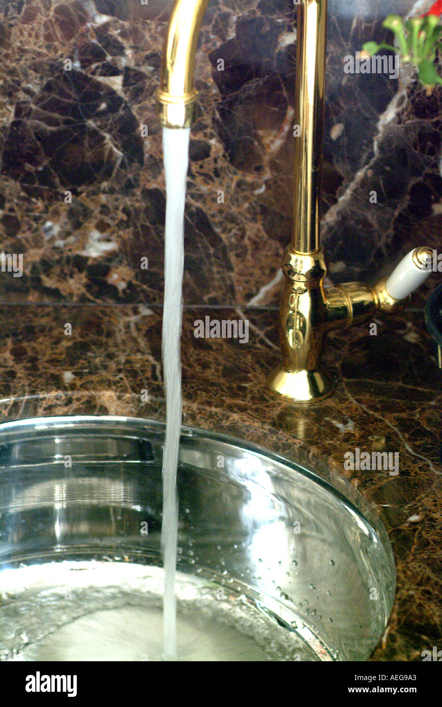 Sweet Home bathroom tap sink running water spigot liquid bench counter ...
