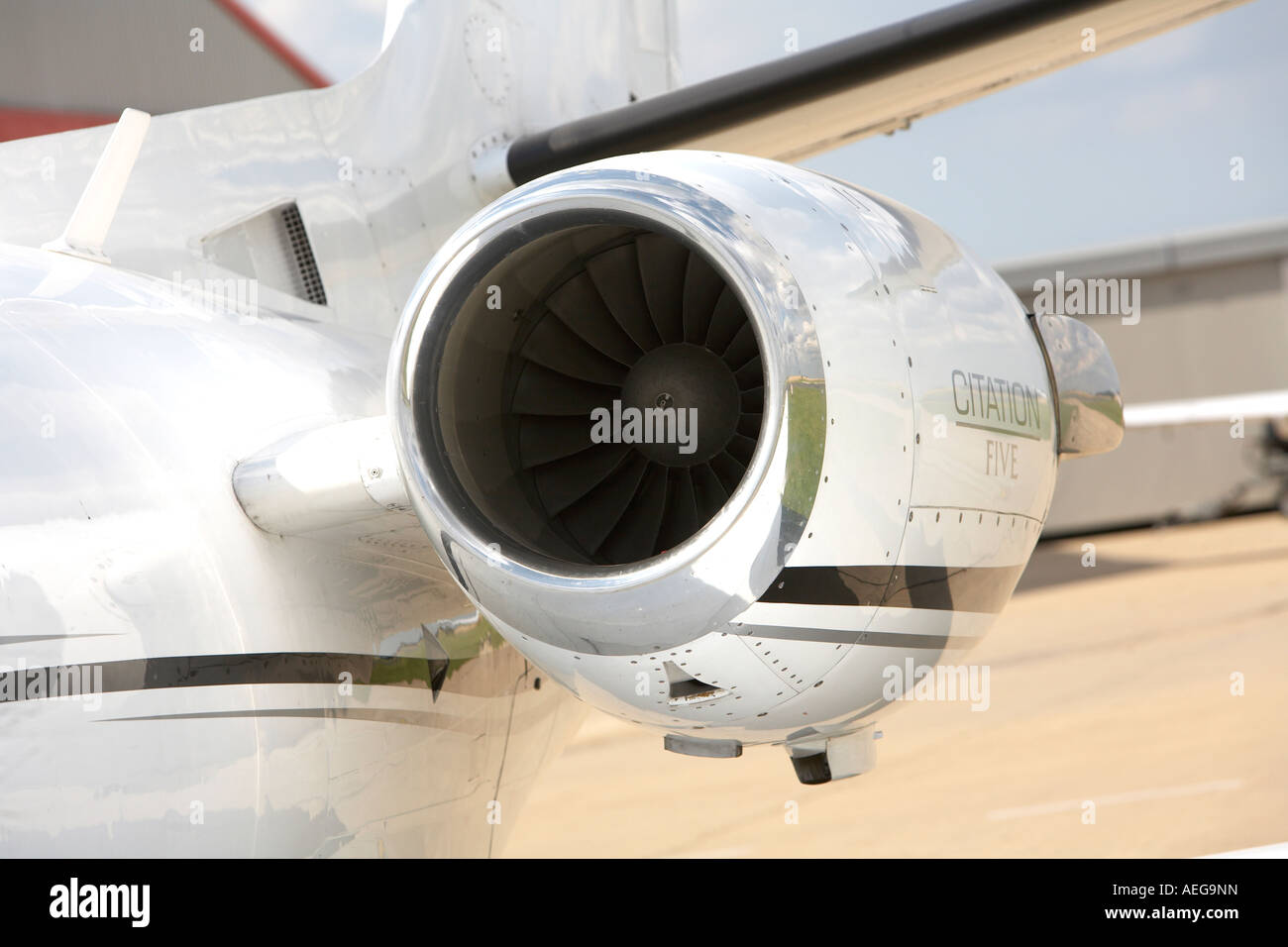 CLOSE UP VIEW OF A PRIVATE JET ENGINE Stock Photo - Alamy
