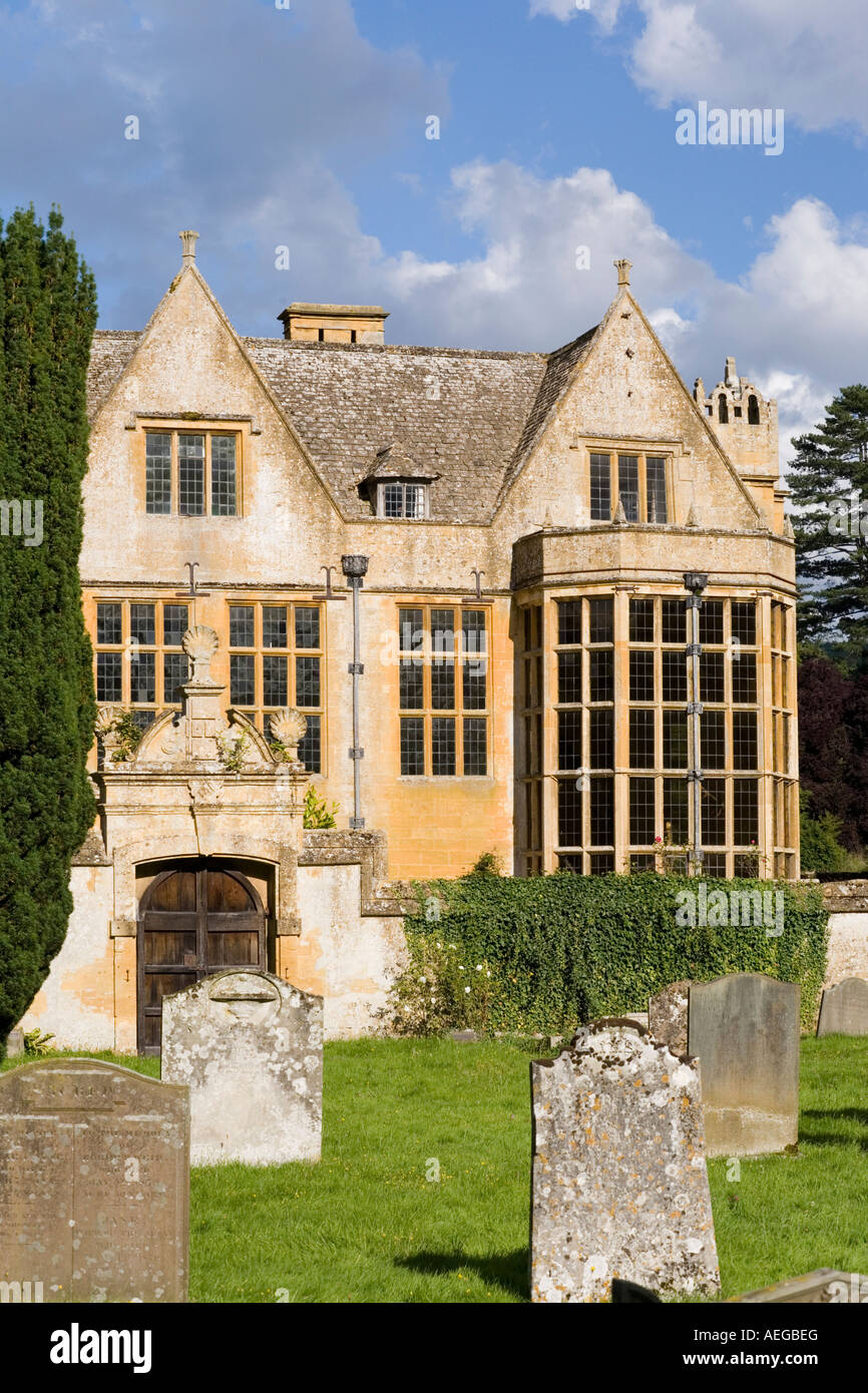Jacobean manor houses cotswolds hi-res stock photography and images - Alamy