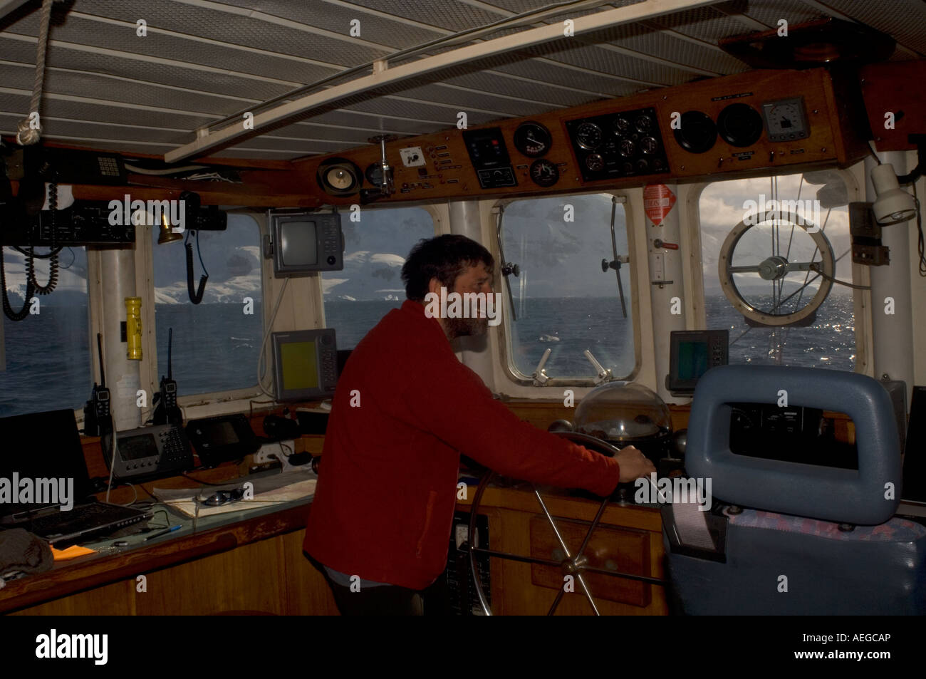 photographer Steven Kazlowski on the sailboat Golden Fleece western ...