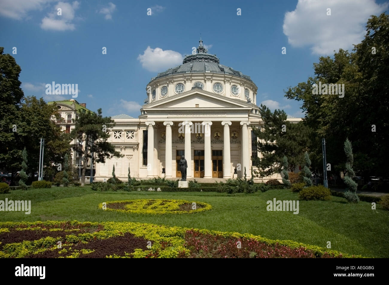 The Romanian Athenaeum (Ateneul Roman), Bucharest, Romania, Europe, EU ...