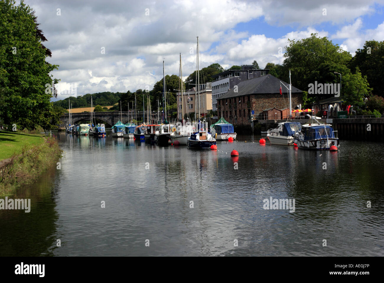 RIVER DART SCENE AT TOTNES Stock Photo - Alamy