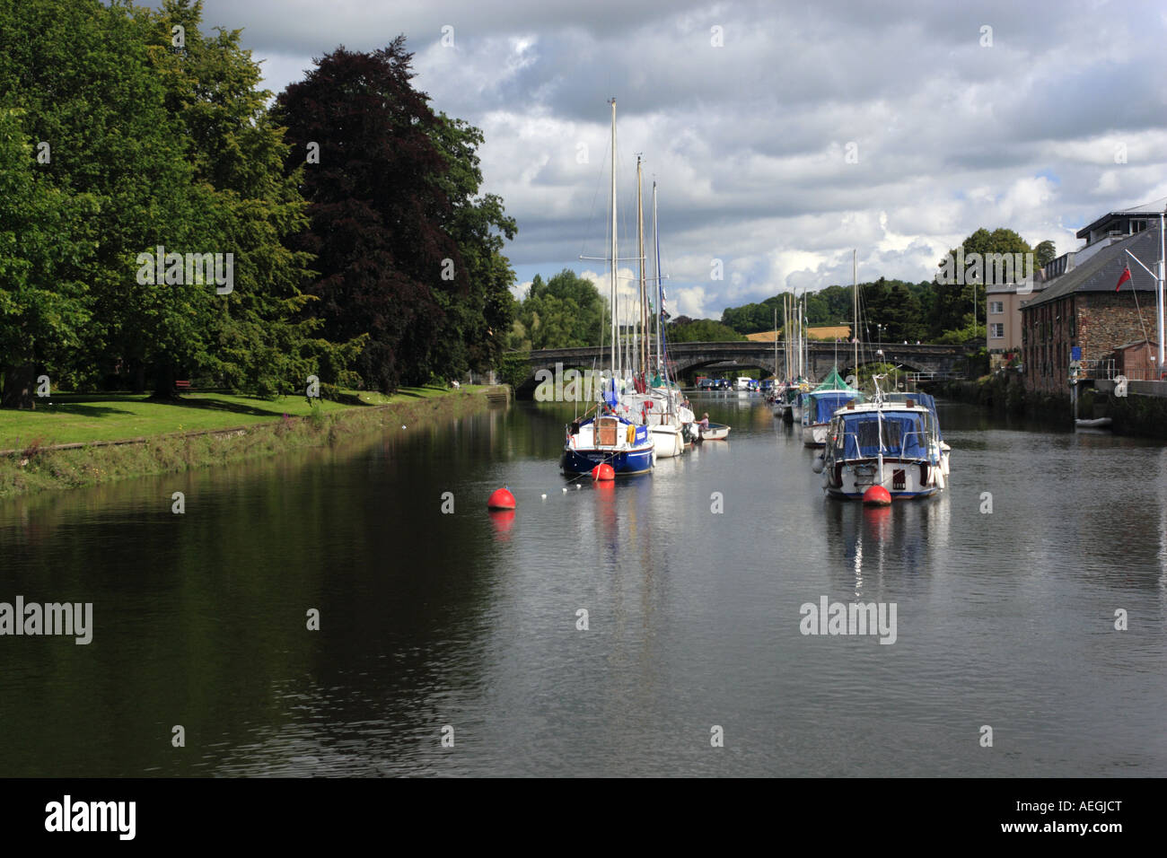 RIVER DART SCENE AT TOTNES Stock Photo - Alamy