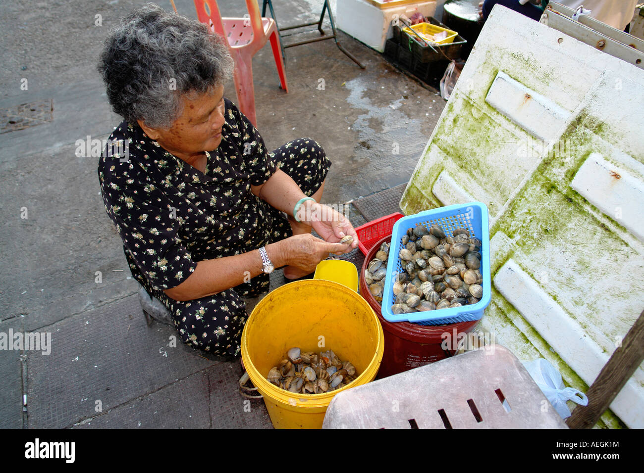 Cheung chau seafood street hi-res stock photography and images - Alamy