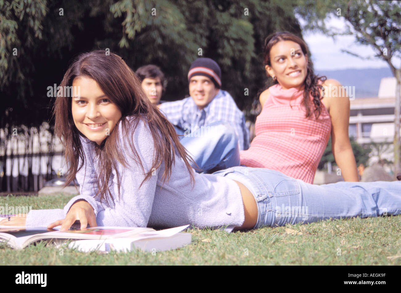 College campus life Stock Photo - Alamy