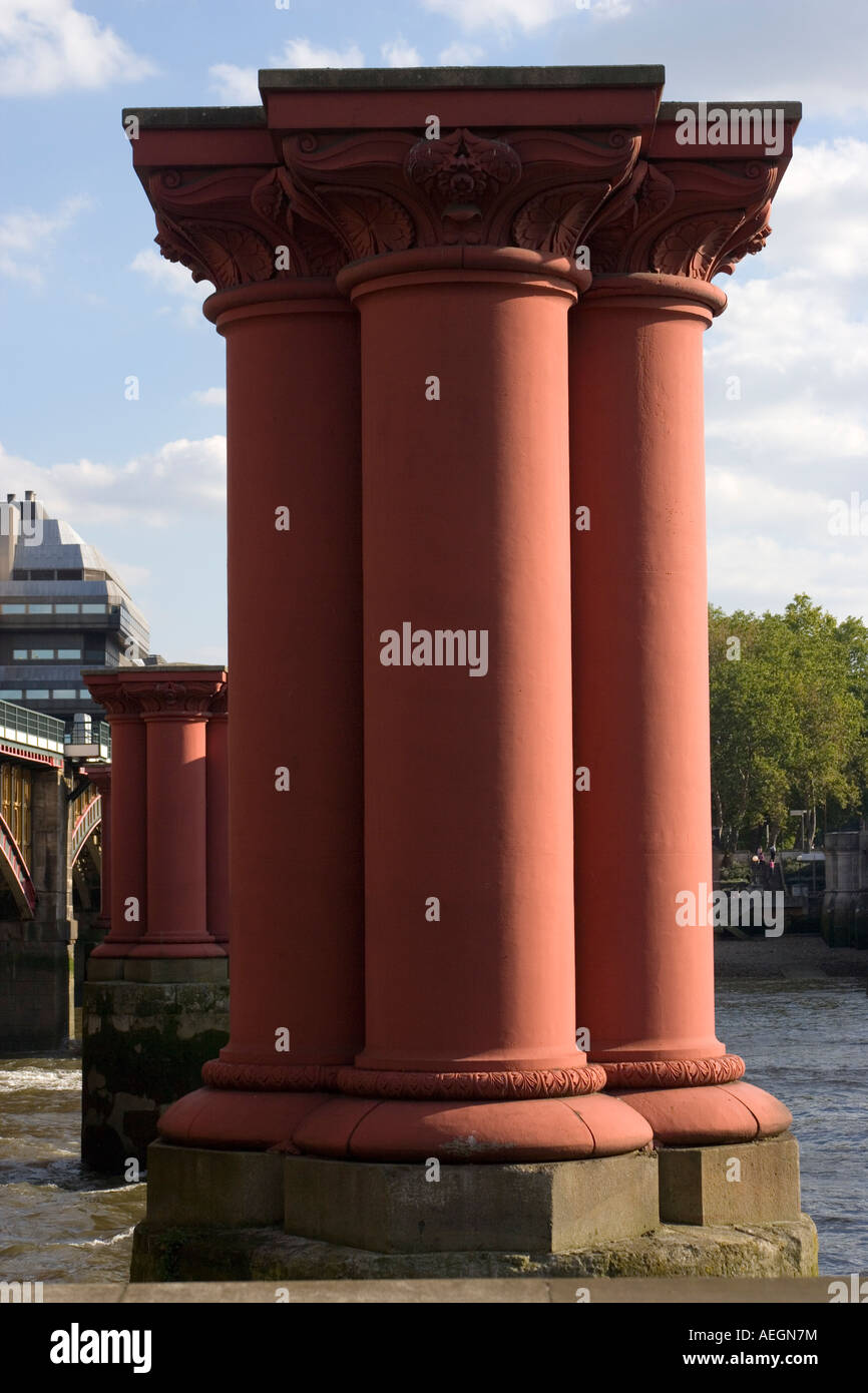 Original london bridge hi-res stock photography and images - Alamy