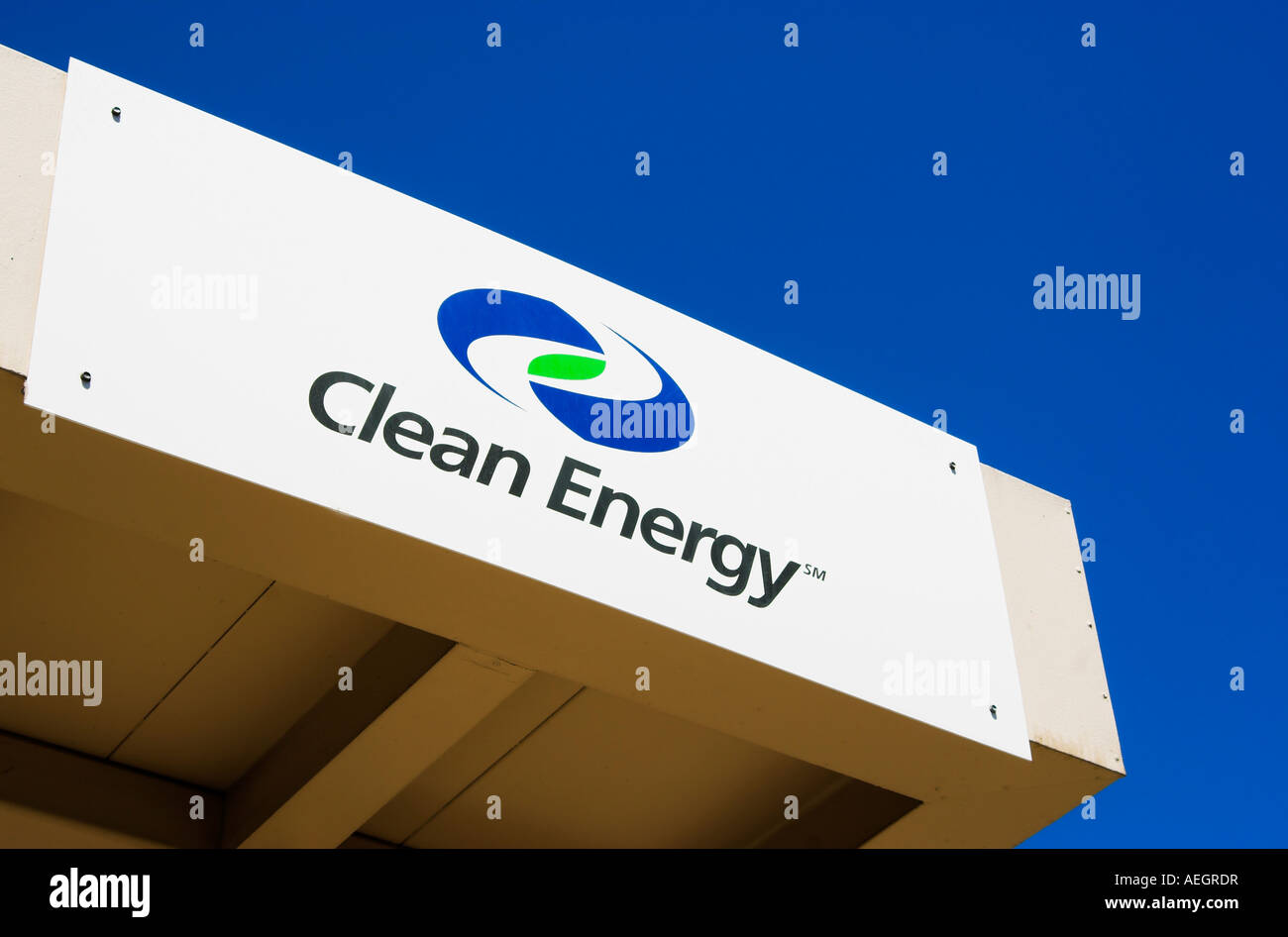 Cng natural gas filling station hi-res stock photography and images - Alamy