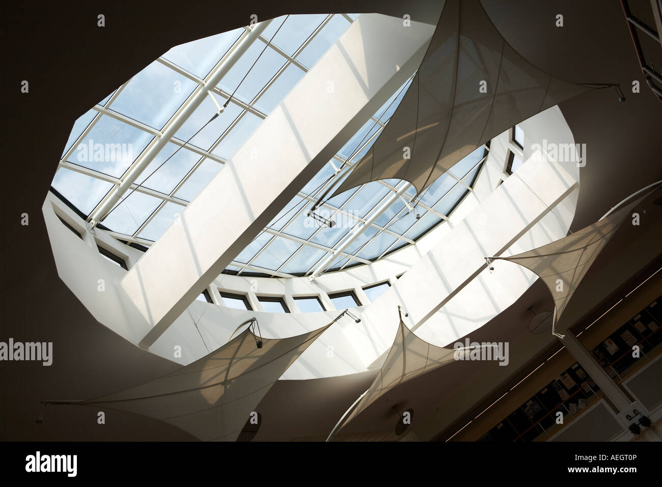 SKYLIGHT STUDENTS UNION CAFE UNIVERSITY OF EAST ANGLIA, NORWICH, UK ...