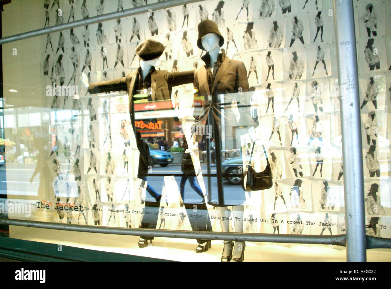Mannequins at a window display sporting women s fashion Stock Photo - Alamy