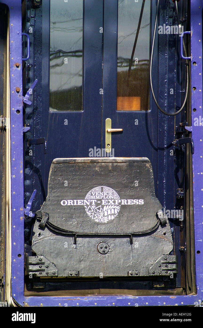Express wagon hi-res stock photography and images - Alamy