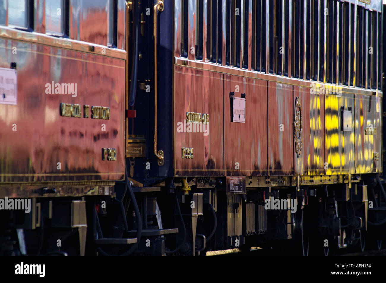 Orient express luxury train wagon carriage Stock Photo - Alamy