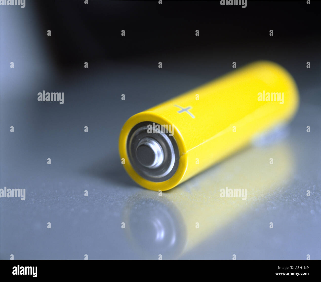 Life by battery hi-res stock photography and images - Alamy