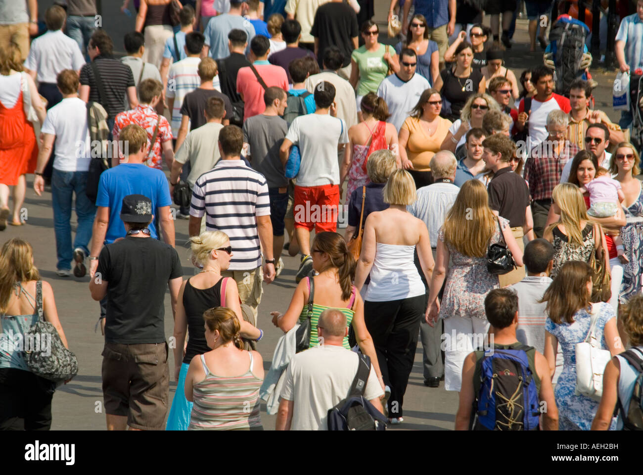 Family below the shades hi-res stock photography and images - Alamy