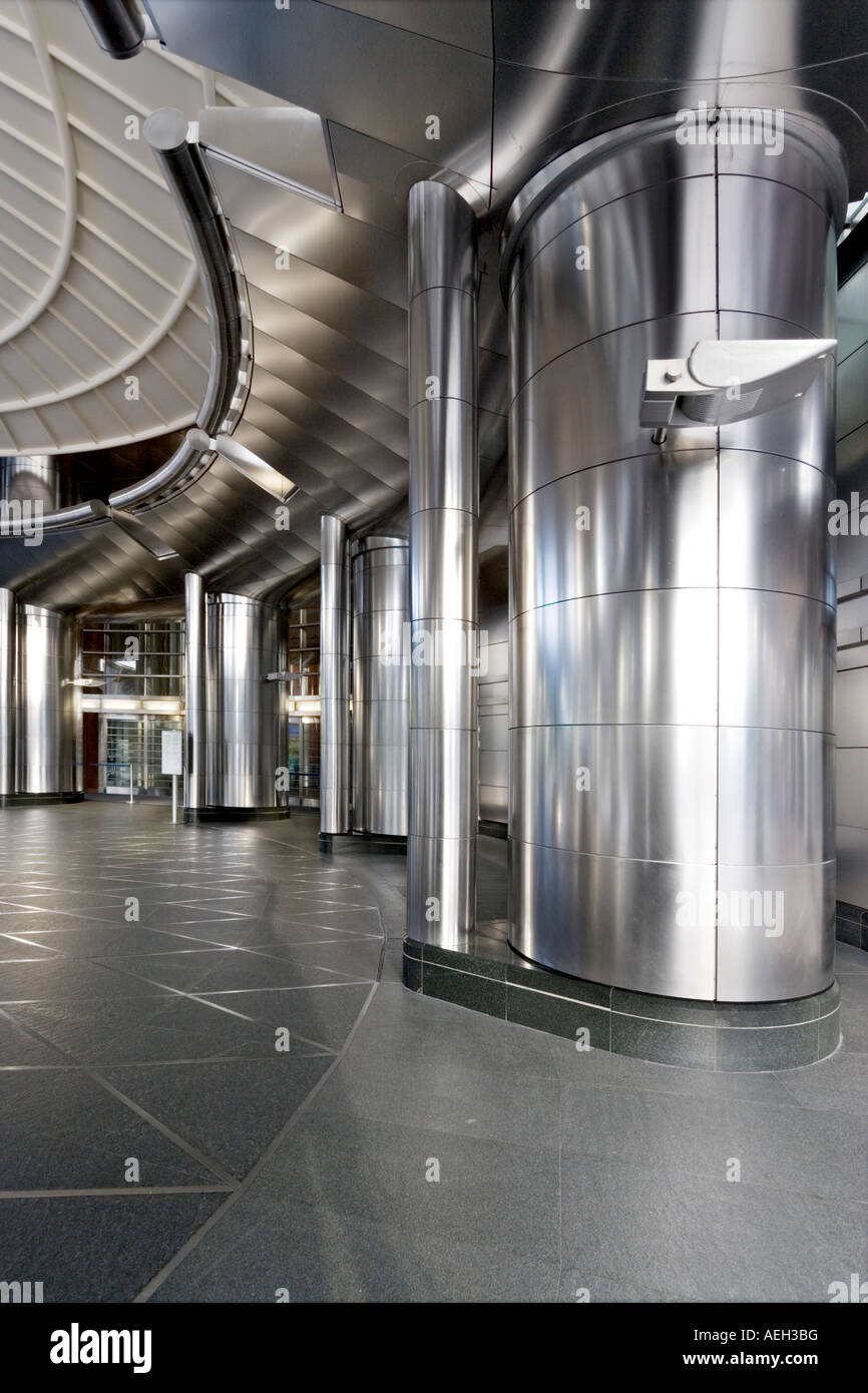 Petronas Towers main entrance Stock Photo - Alamy