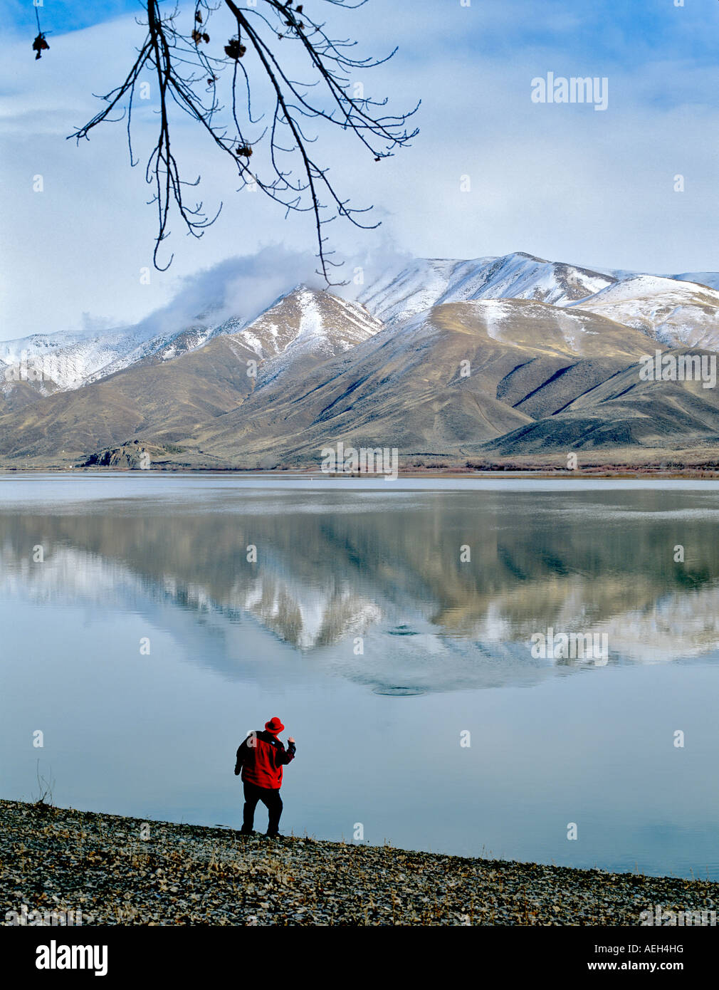 Visitor skipping rock across Snake River at Farewell Bend State Park ...