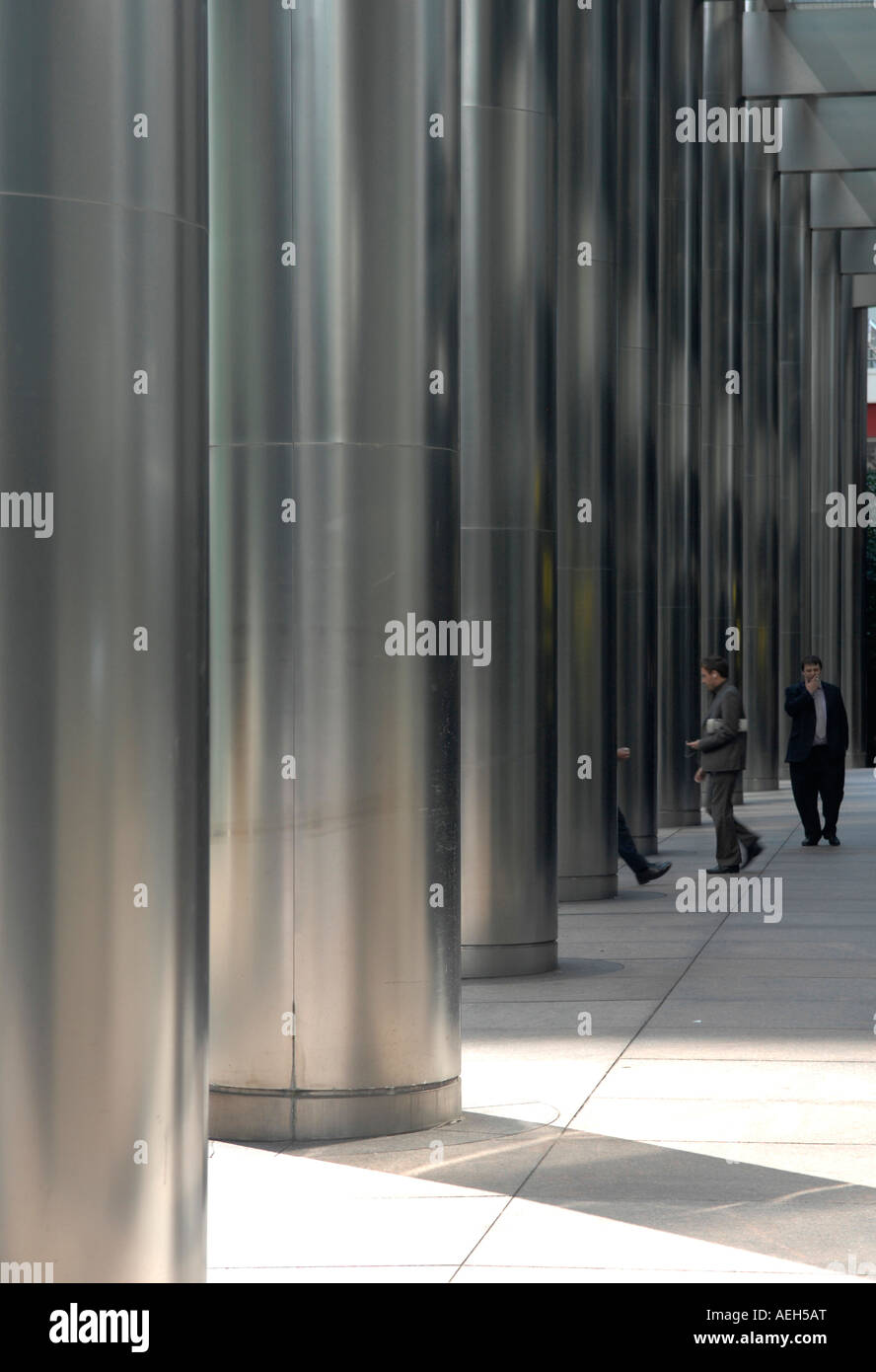 Office pillars hi-res stock photography and images - Alamy