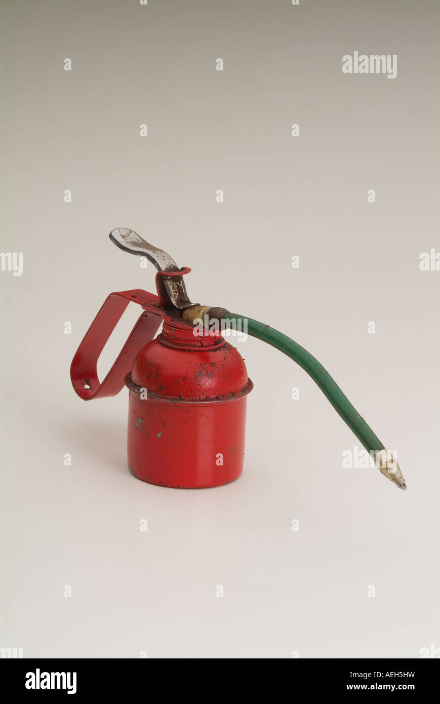 used oil can Stock Photo - Alamy
