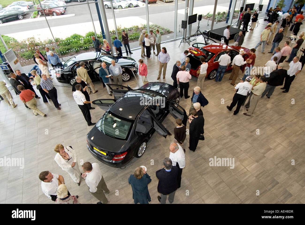 Sale launch hi-res stock photography and images - Alamy