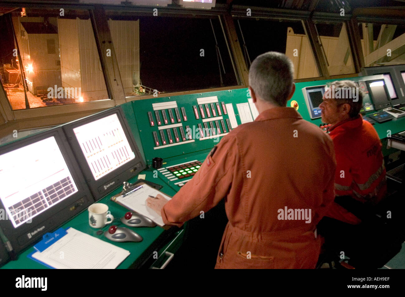 Jackup Ship THe Resolution at Whitstable Flats windfarm the bridge of ...