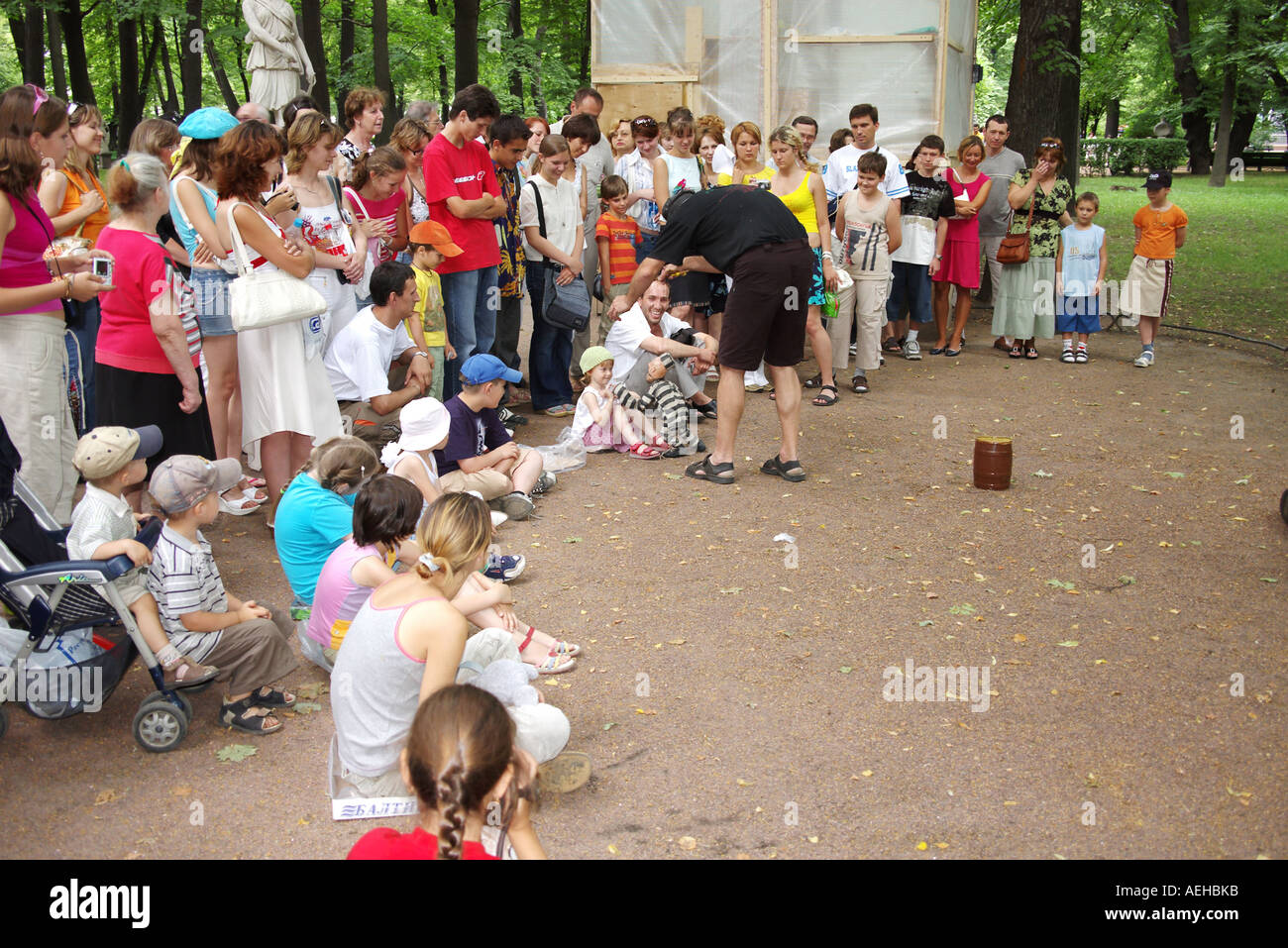 Street entertainer s performance Stock Photo - Alamy