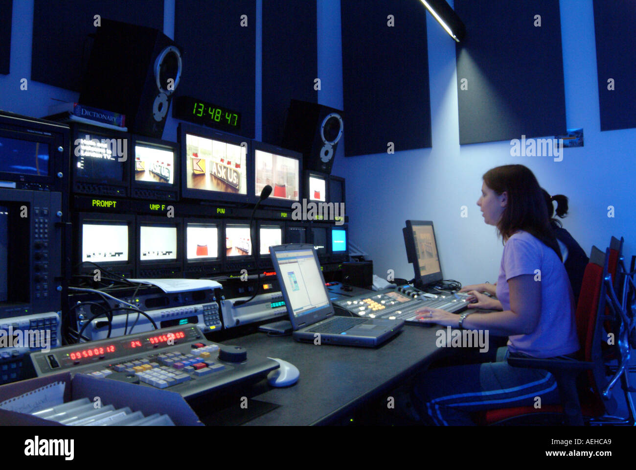 Tv control room london hi-res stock photography and images - Alamy