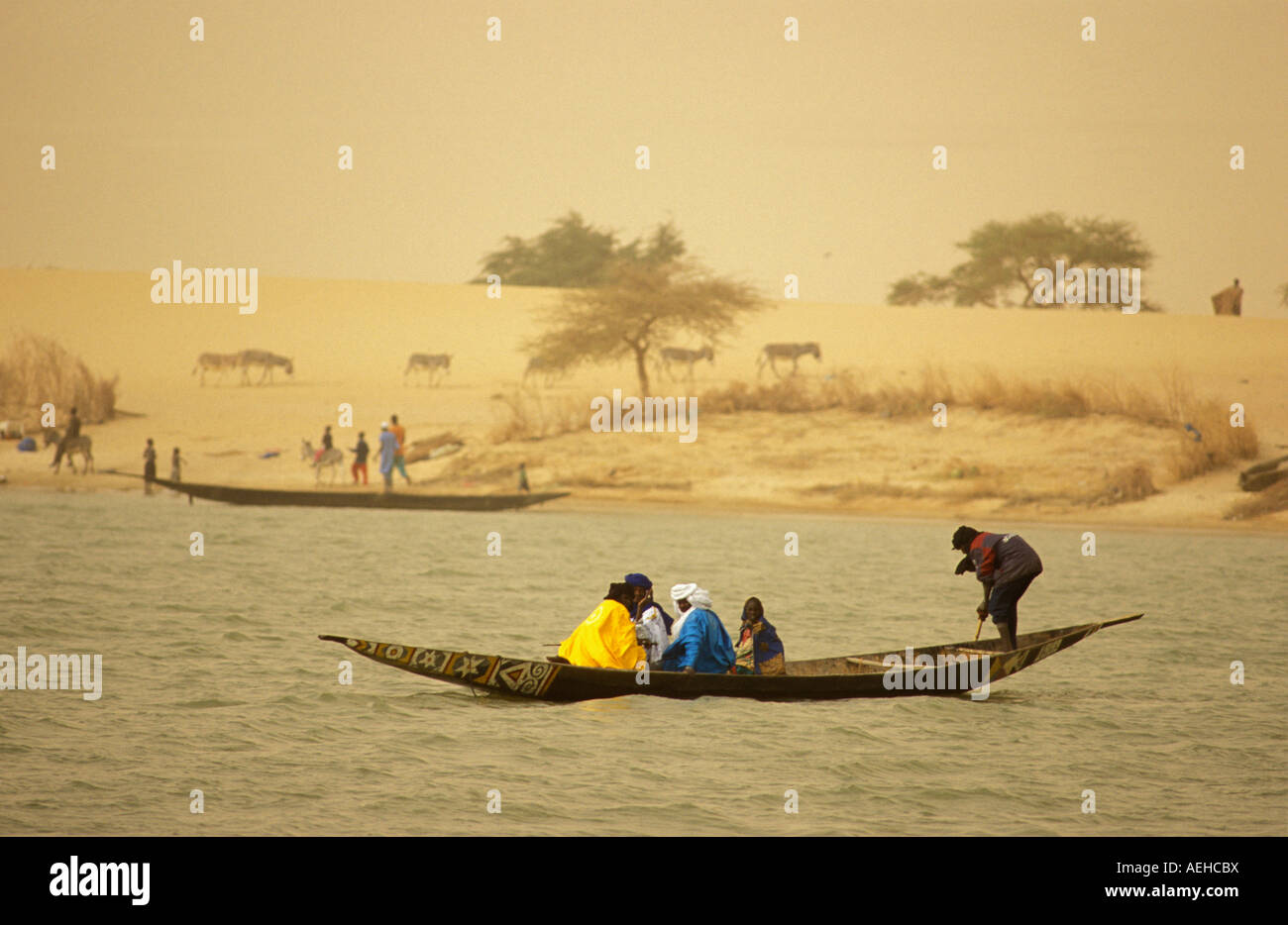 Mali Timbuktu Bamba People of Songrai tribe crossing Niger river in ...