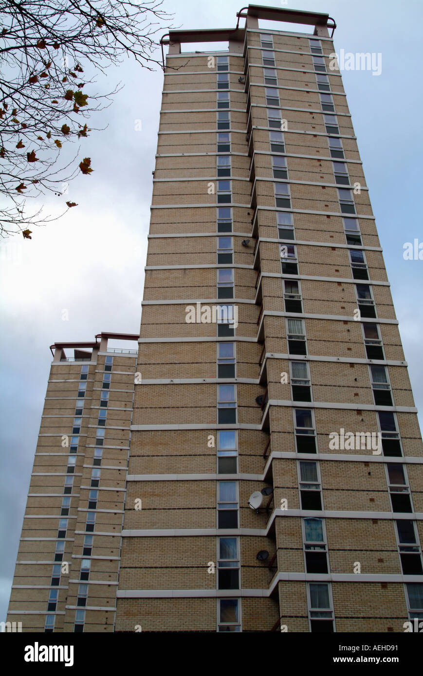 Ugly tower block london tower hi-res stock photography and images - Alamy