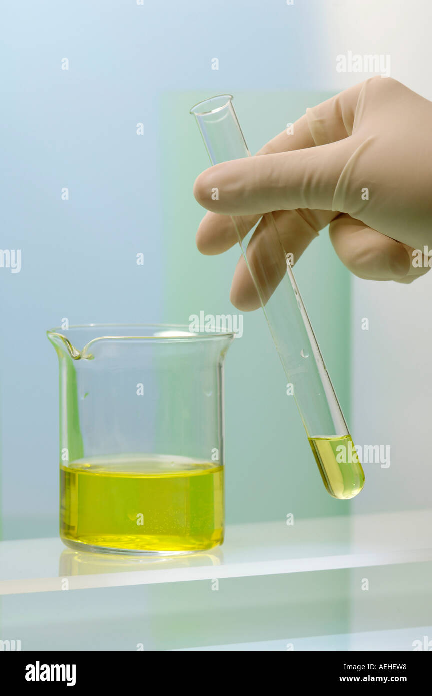 Combining liquids hi-res stock photography and images - Alamy