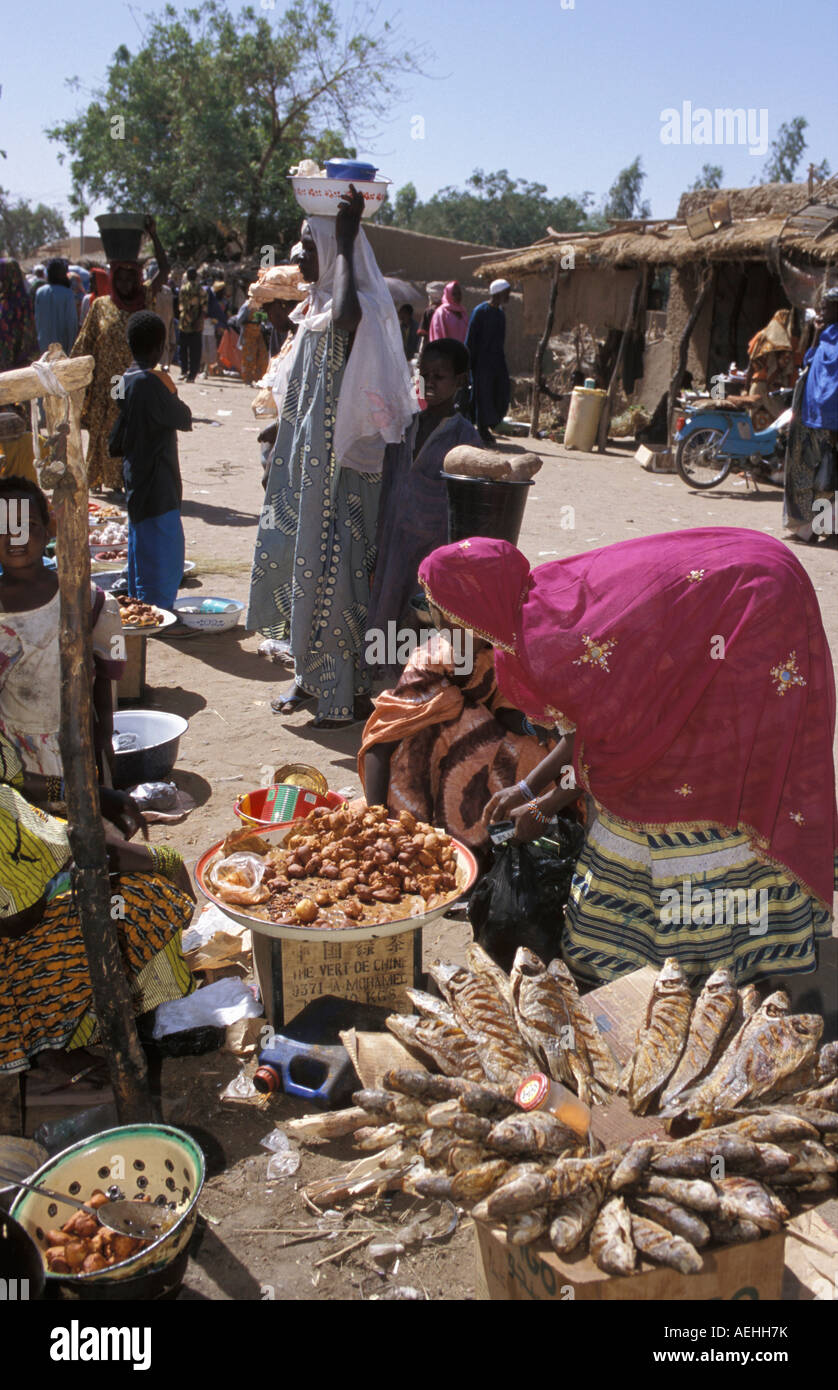 Mali Ansongo People at market Stock Photo - Alamy