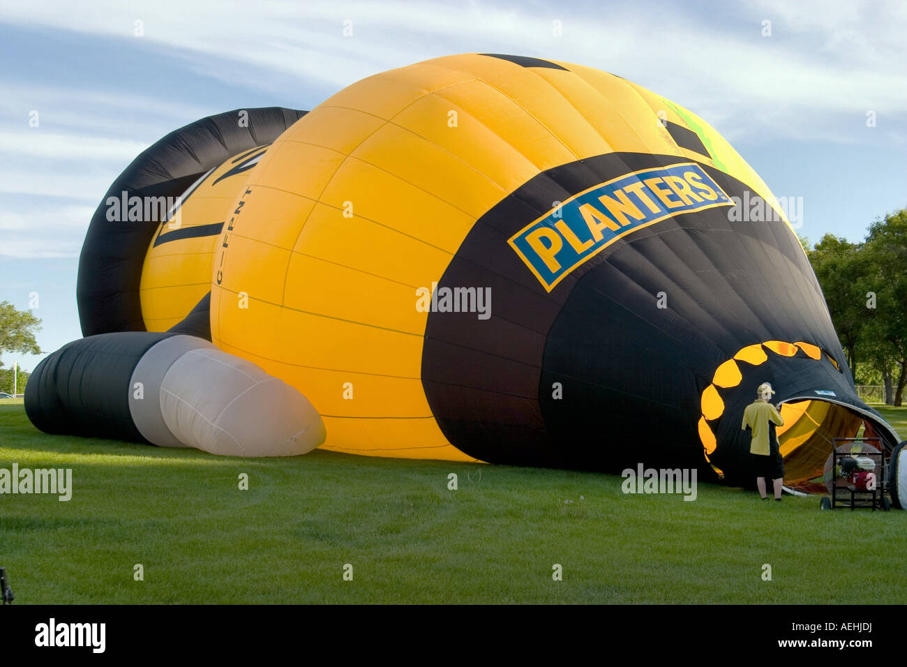 Inflating hot air balloon Stock Photo - Alamy