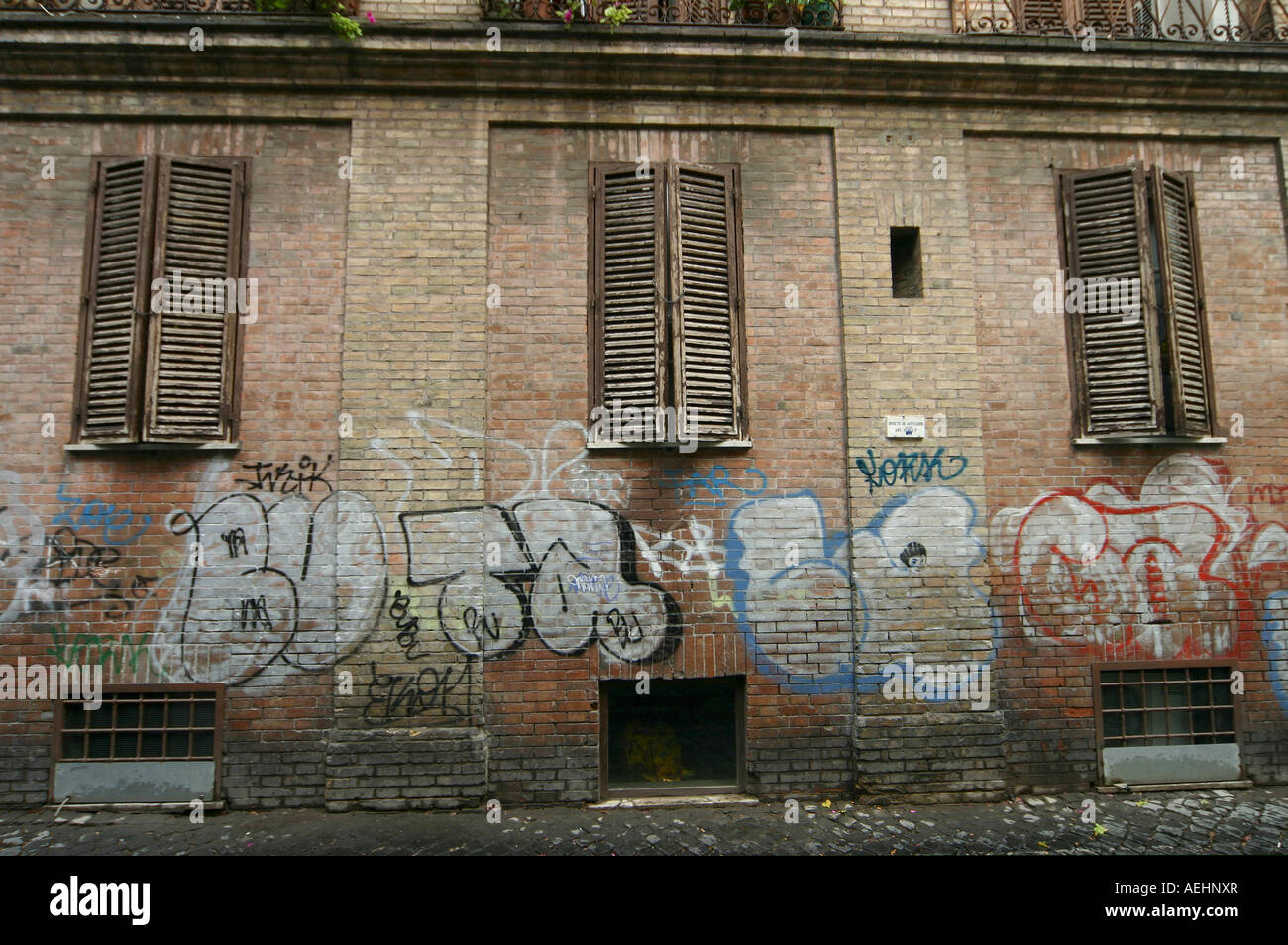 Roman graffiti hi-res stock photography and images - Alamy