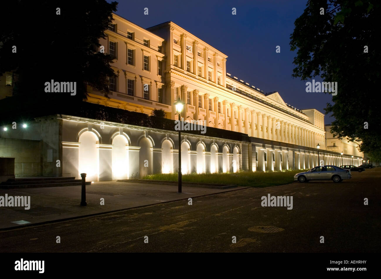 London night traveller hi-res stock photography and images - Alamy
