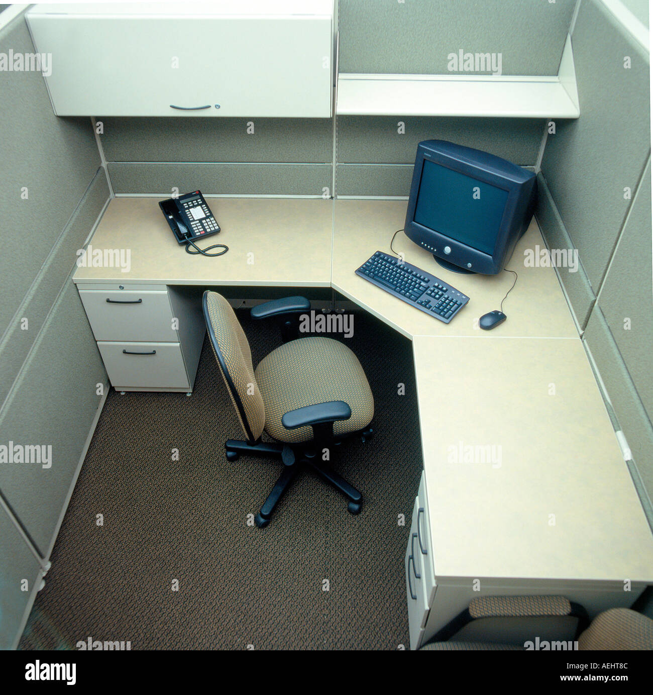 Empty cubicle Stock Photo - Alamy