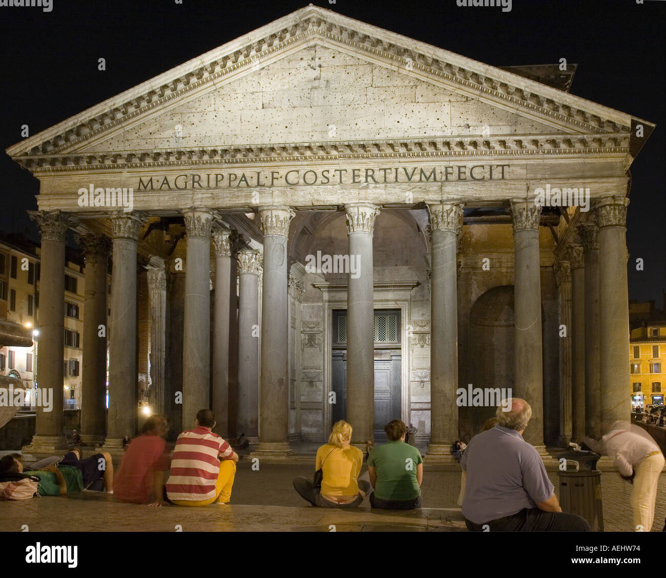 The Pantheon at night Piazza Della Rotonda Rome Italy Stock Photo - Alamy