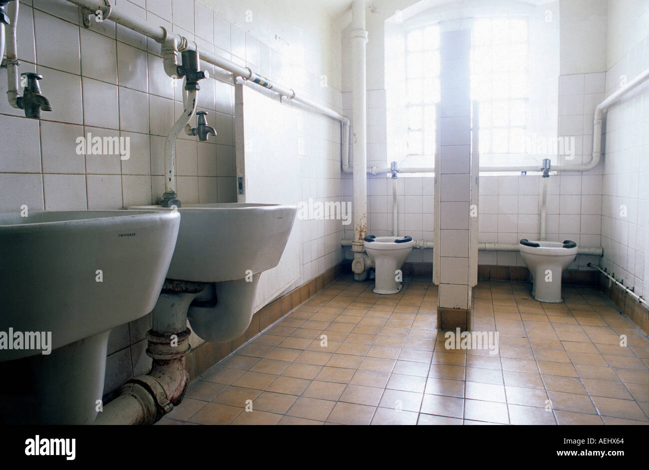 Toilets prison hi-res stock photography and images - Alamy