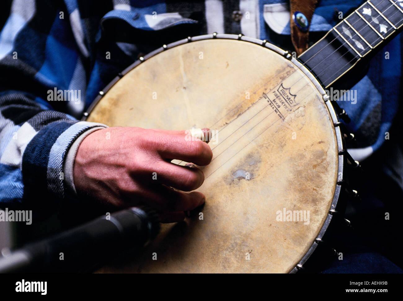 Man playing banjo hi-res stock photography and images - Alamy
