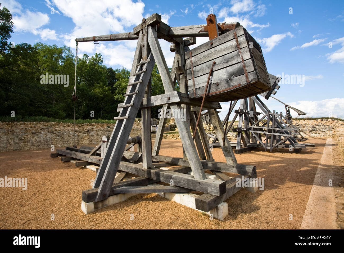 Large wooden trebuchet at Castelnaud on the Dordogne in the Perigord ...