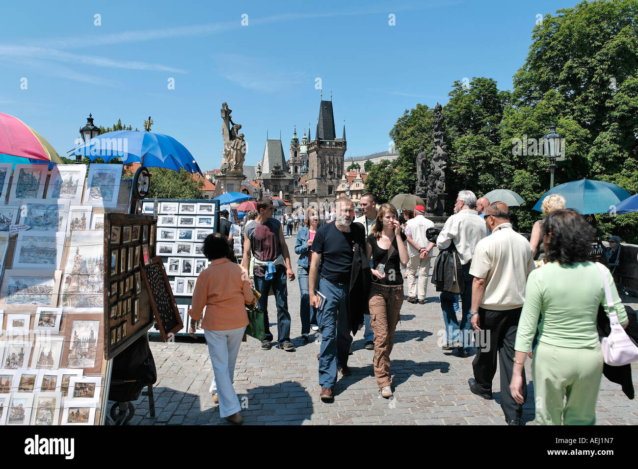 Prague charles bridge crowded hi-res stock photography and images - Alamy