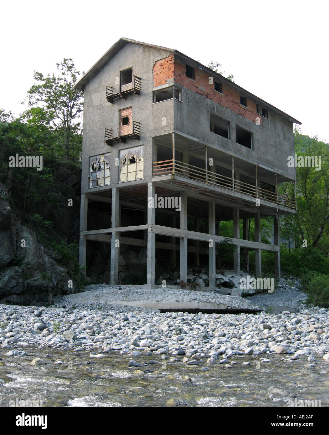 Ugly hotel construction hi-res stock photography and images - Alamy