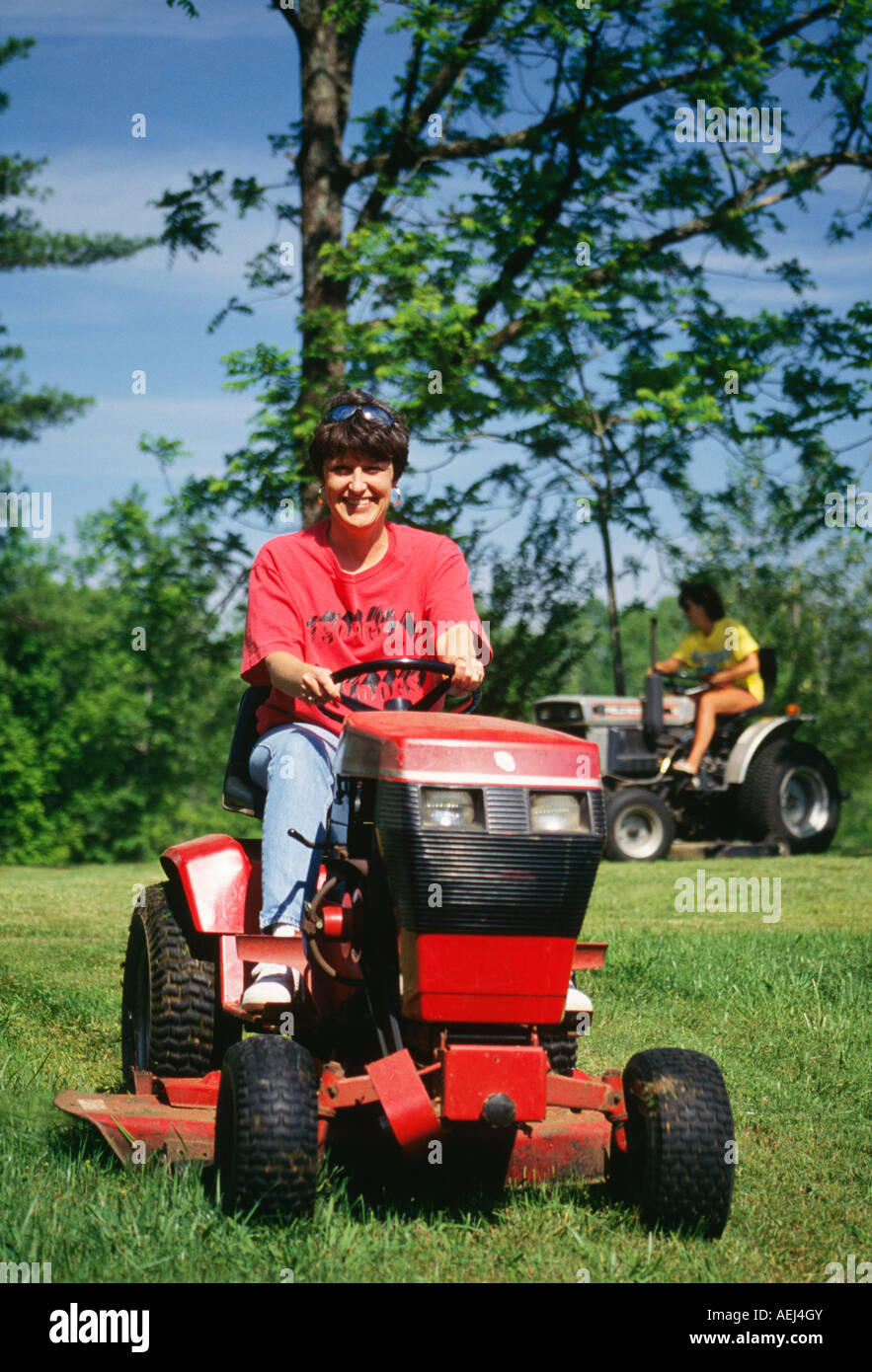 Riding mowers hi-res stock photography and images - Alamy
