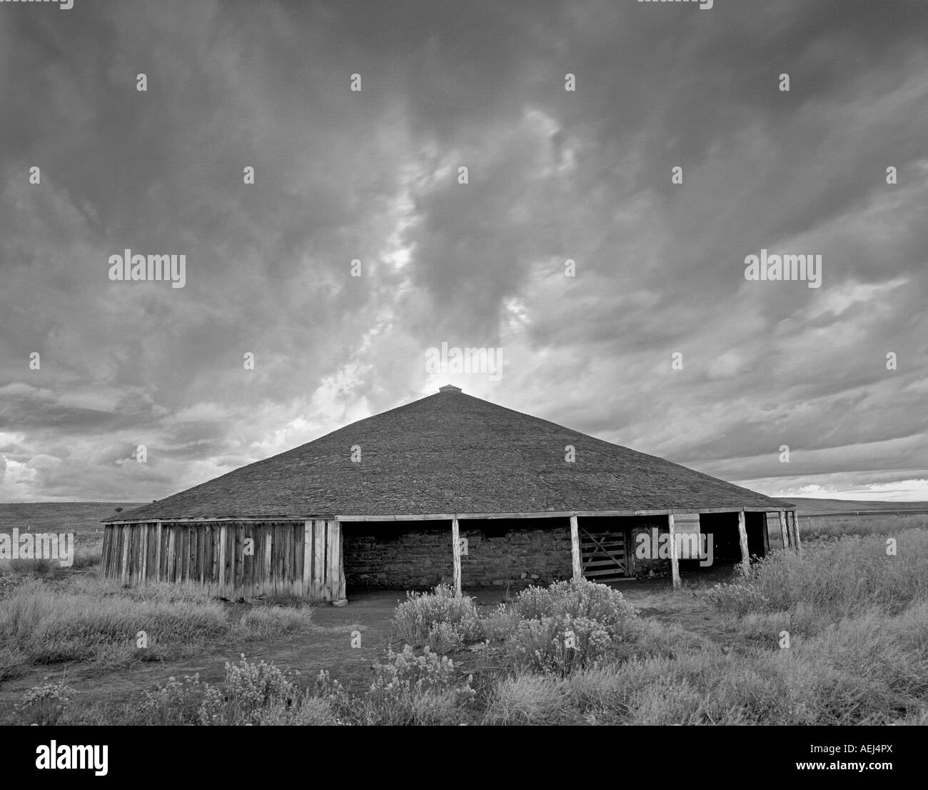Round sunrise Black and White Stock Photos & Images - Alamy