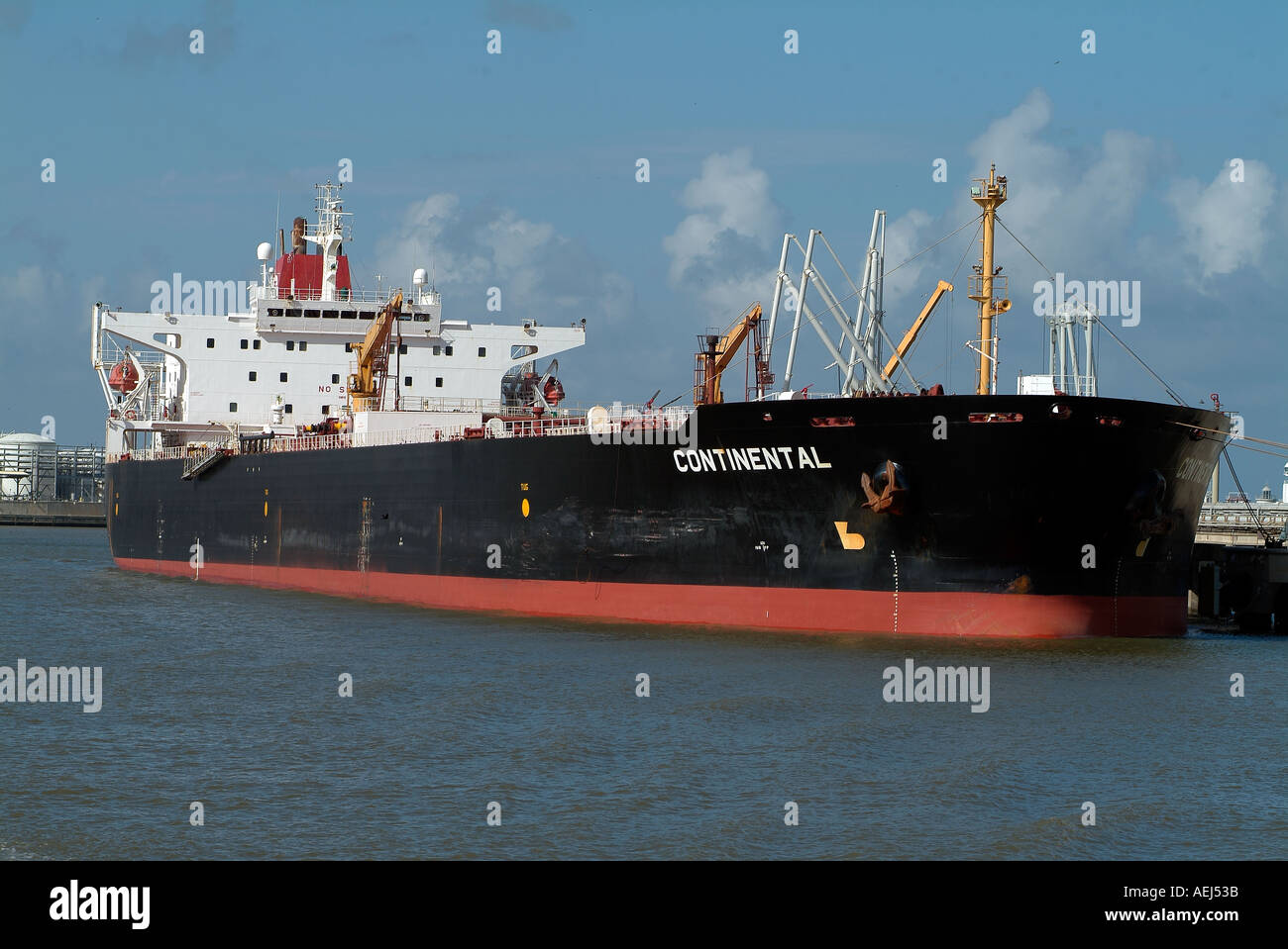 Supertanker hi-res stock photography and images - Alamy