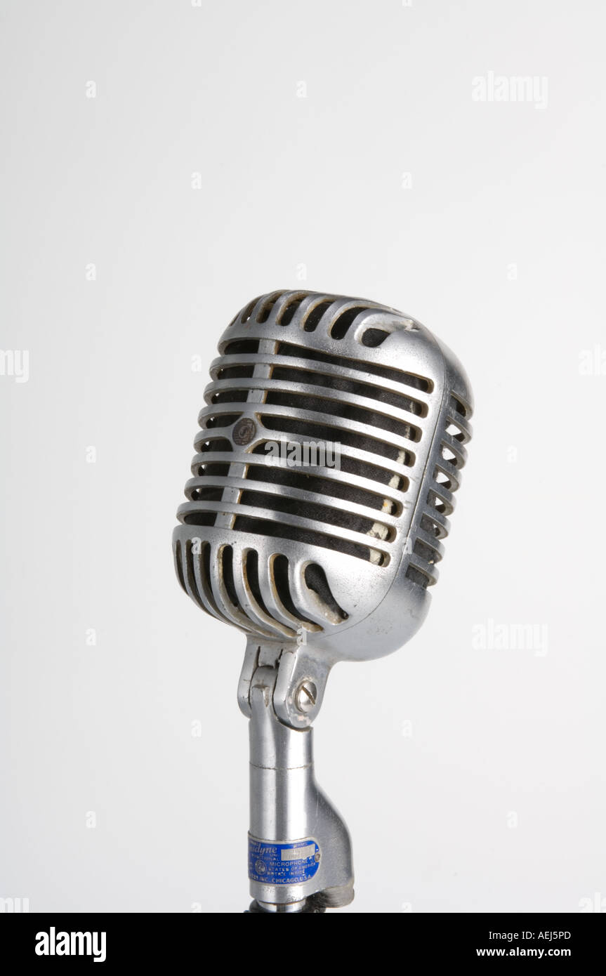 Retro microphone hi-res stock photography and images - Alamy