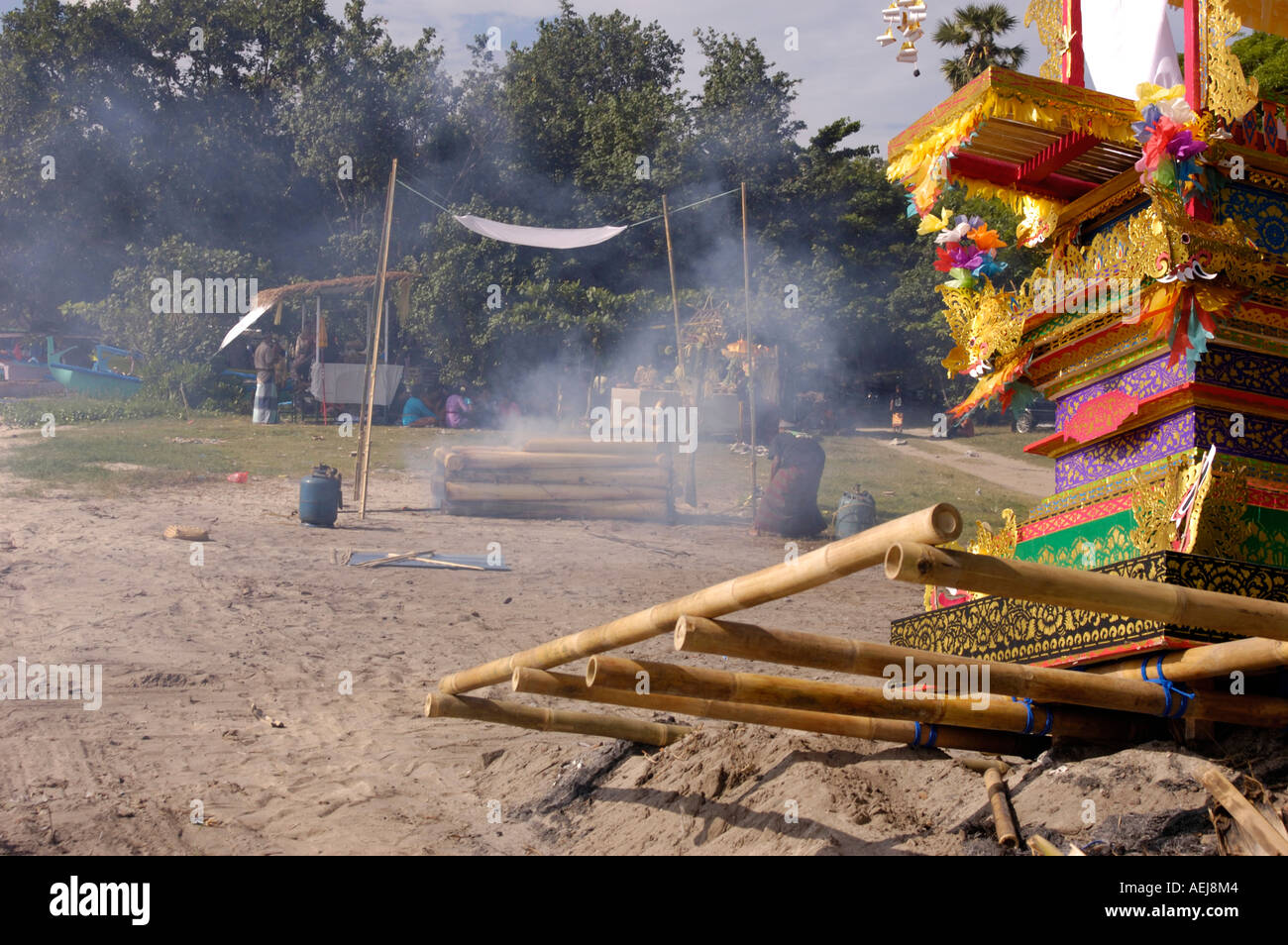 Balinese funeral tower hi-res stock photography and images - Alamy